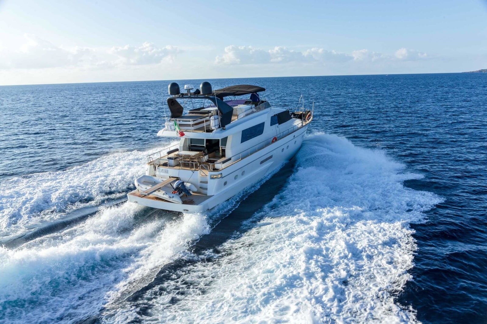 Family Yacht Vacation: Everything you should know - Windward Yachts